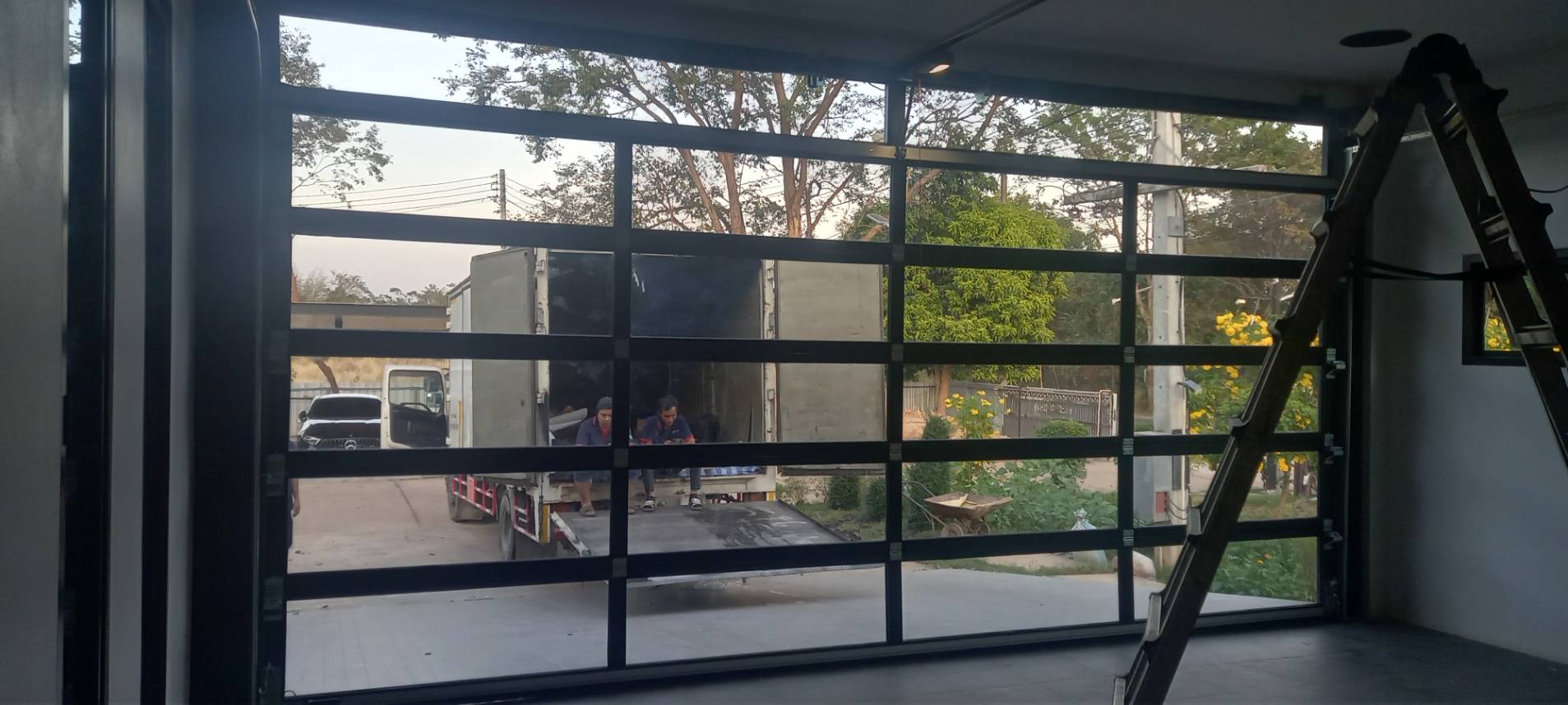 What is Full vision garage door? - OZ DOOR