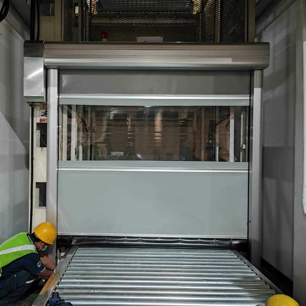 High speed door | Mega door - OZ DOOR